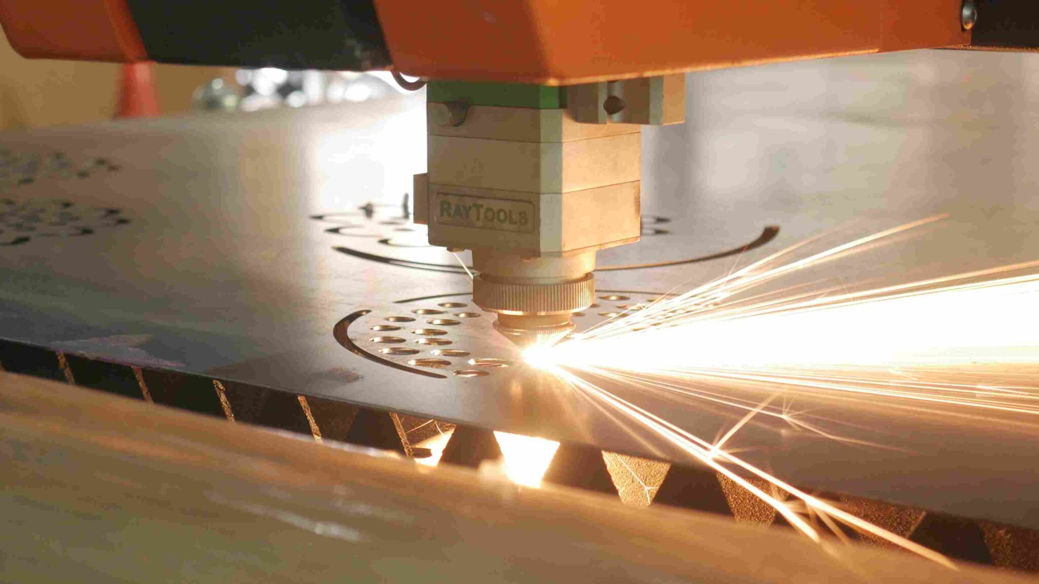 Mau Pesan Jasa Laser Cutting? Begini Cara Menghitung Biayanya - SINAR ...